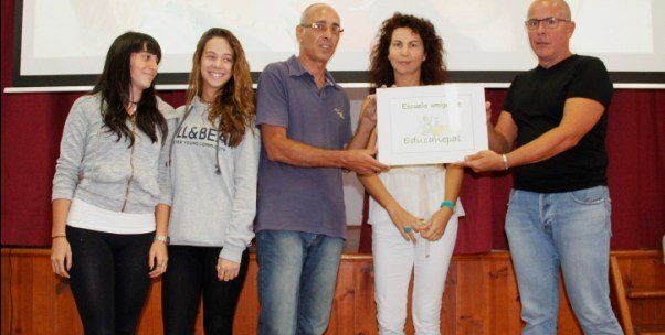 El IES Yaiza, nombrado "Escuela Amiga" de Educanepal por su acción ...