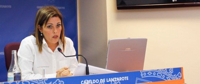 Ástrid Pérez : "PSOE y CC quieren condenar a Canarias al paro con su ...