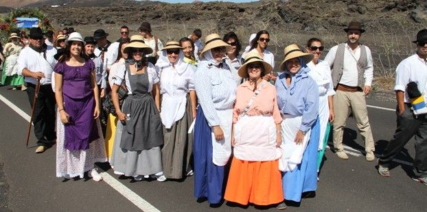 Thousands of pilgrims walk from early in the morning towards Mancha Blanca