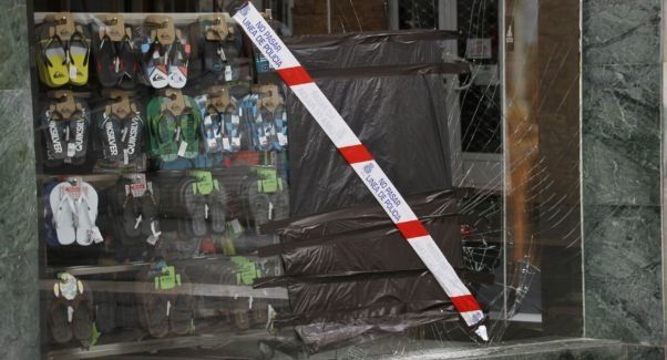 One person arrested as alleged perpetrator of the robbery in a sports ...