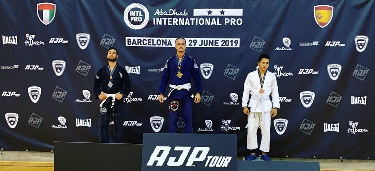 El residente en la isla Jeremías Catoni suma nuevos triunfos en Jiu Jitsu