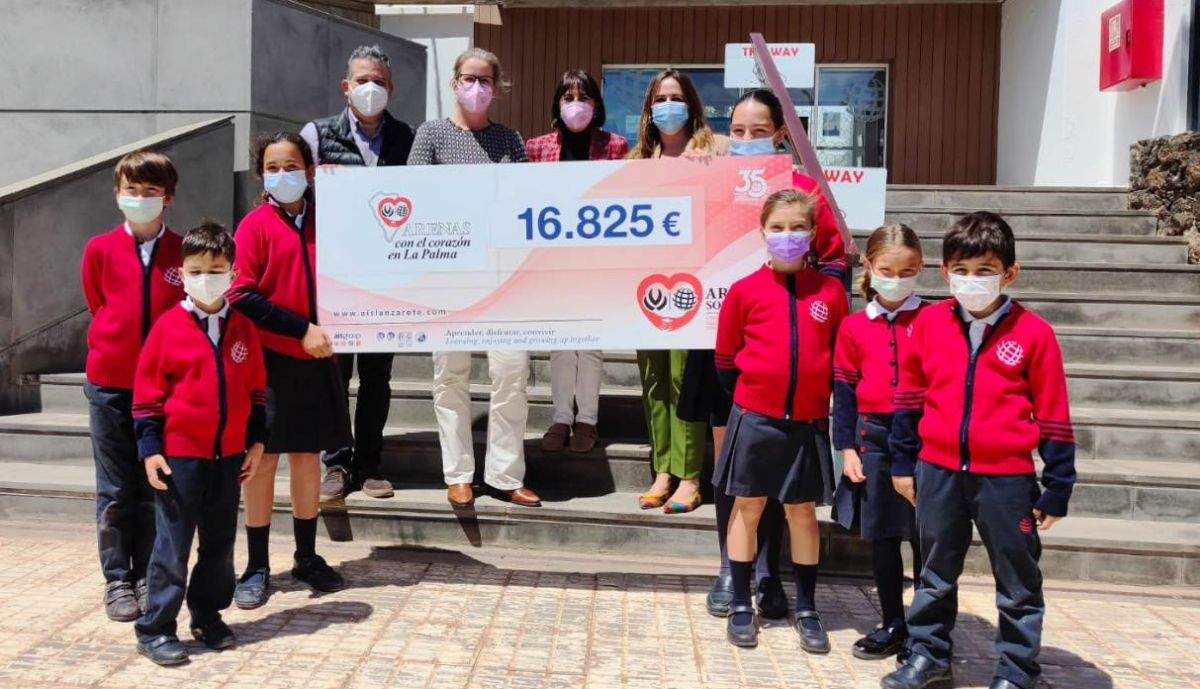 Los colegios Arenas, con el corazón en La Palma, entregan 16.825 euros ...