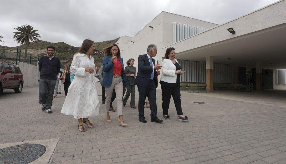 Torres inaugura oficialmente el IES Haría y el CEO Playa Blanca: "Es ...