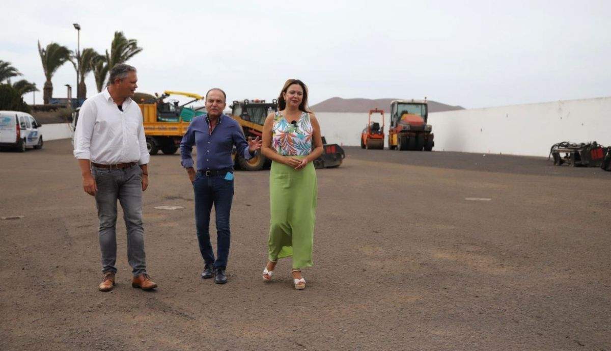 El Cabildo realiza obras de mejora del firme en la zona de Los Dolores, en Mancha Blanca