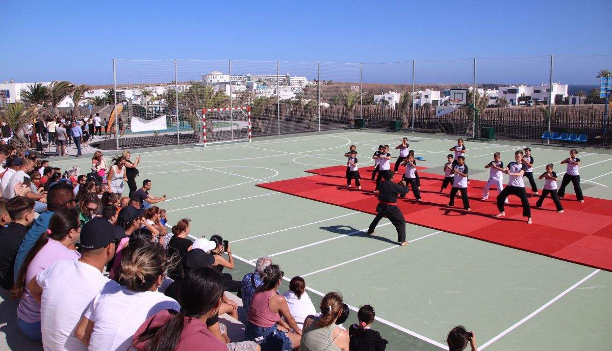 Playa Blanca estrena el nuevo centro deportivo San Marcial del Rubicón