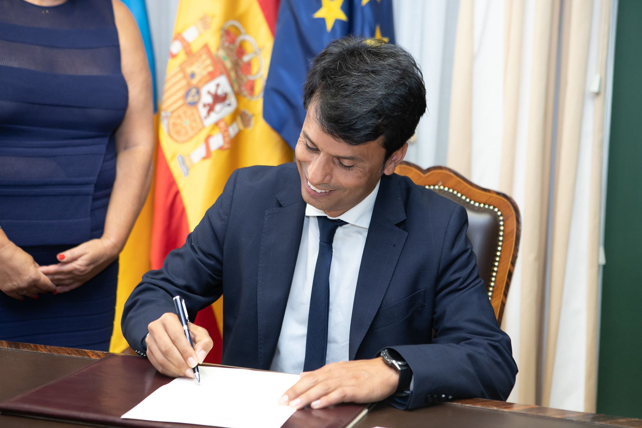 El lanzaroteño Marcos Bergaz toma posesión como diputado en el Parlamento de Canarias