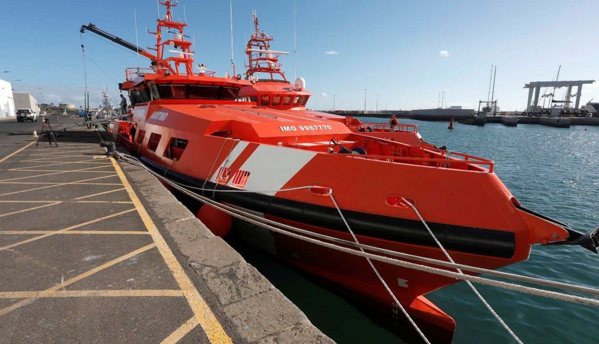 La Guardamar Urania se une a las otras cuatro embarcaciones de rescate ...