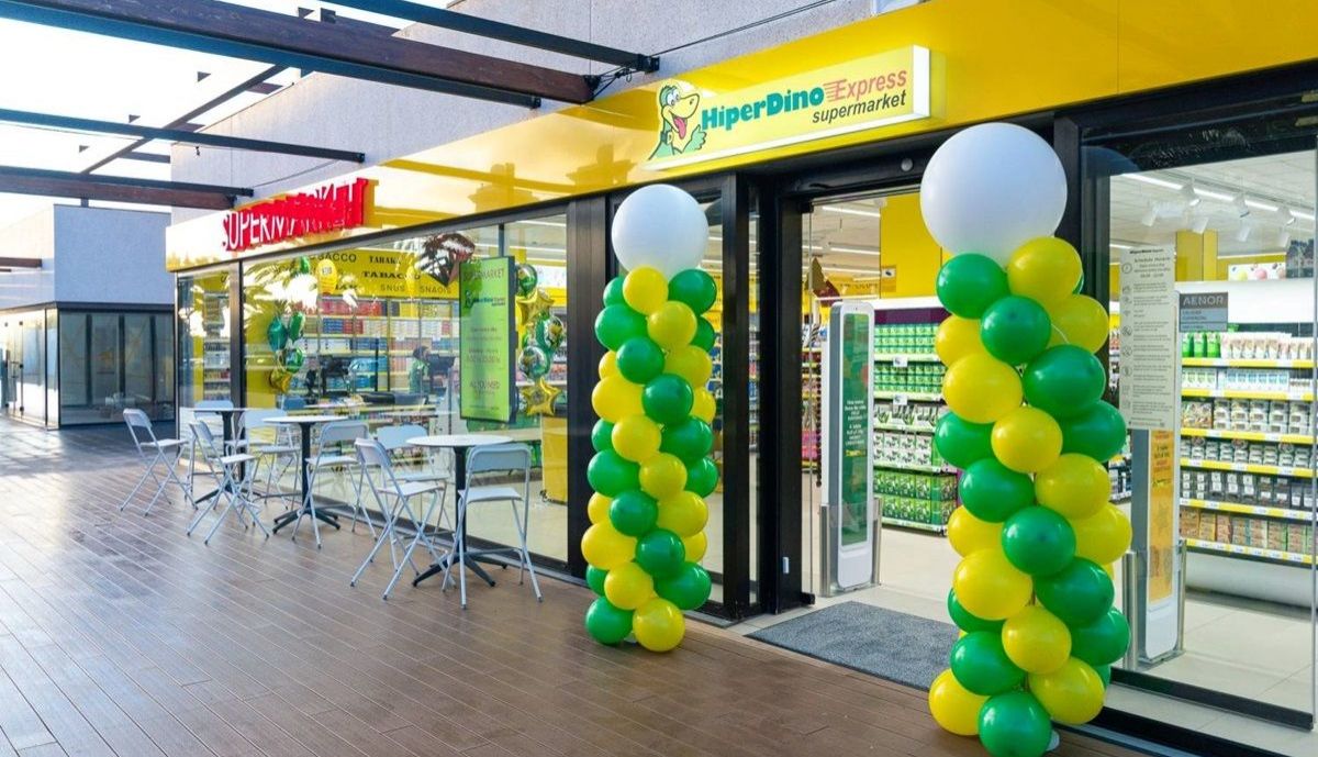 Hiperdino inaugura un nuevo establecimiento en Costa Teguise