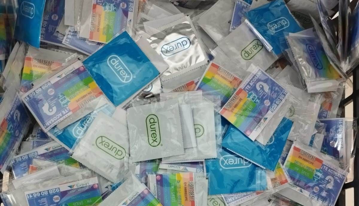 La ‘Patrulla Condonera’ repartirá 3.500 packs de condones en el ...