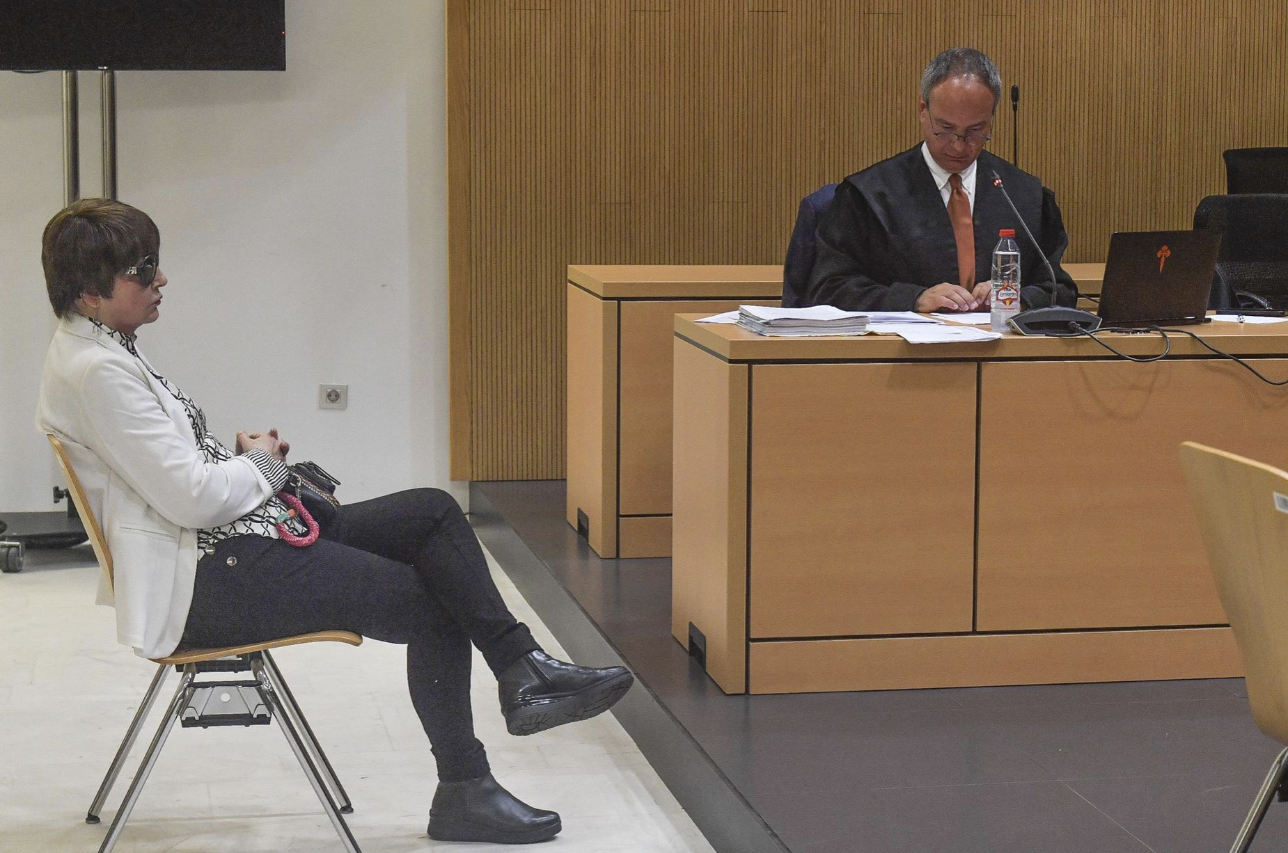 False doctor who injected silicone into 37 women in the Canary Islands ...