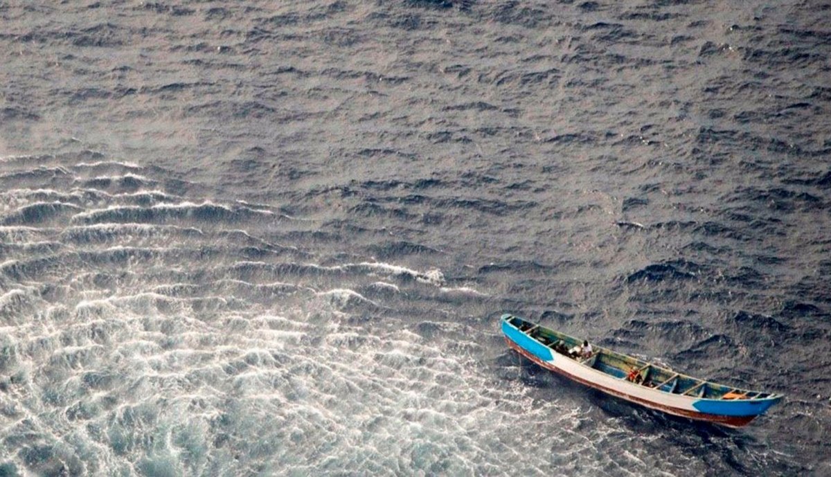 El TSJC confirma la expulsión de un patrón de un cayuco en el que ...