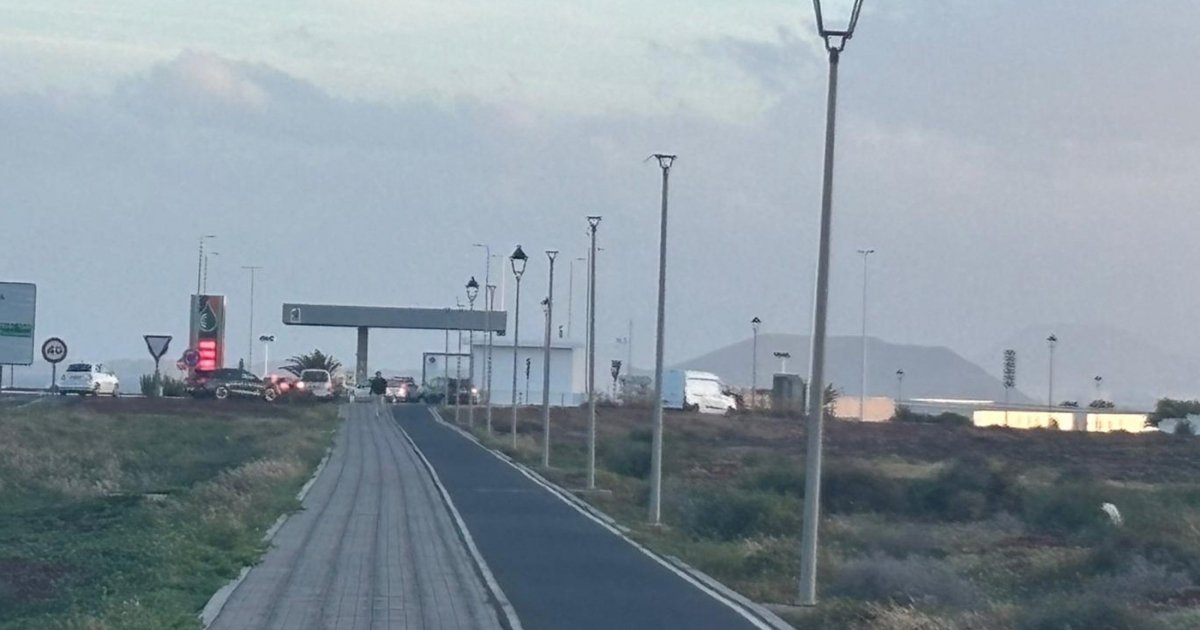 PP Yaiza: Falta de luz en carril bici Playa Blanca | Riesgo