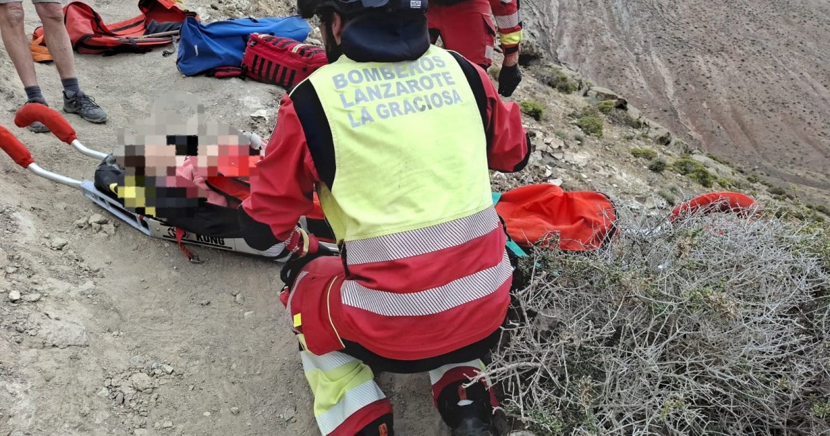 Lanzarote: Rescate de senderista con fractura en Caldera Blanca