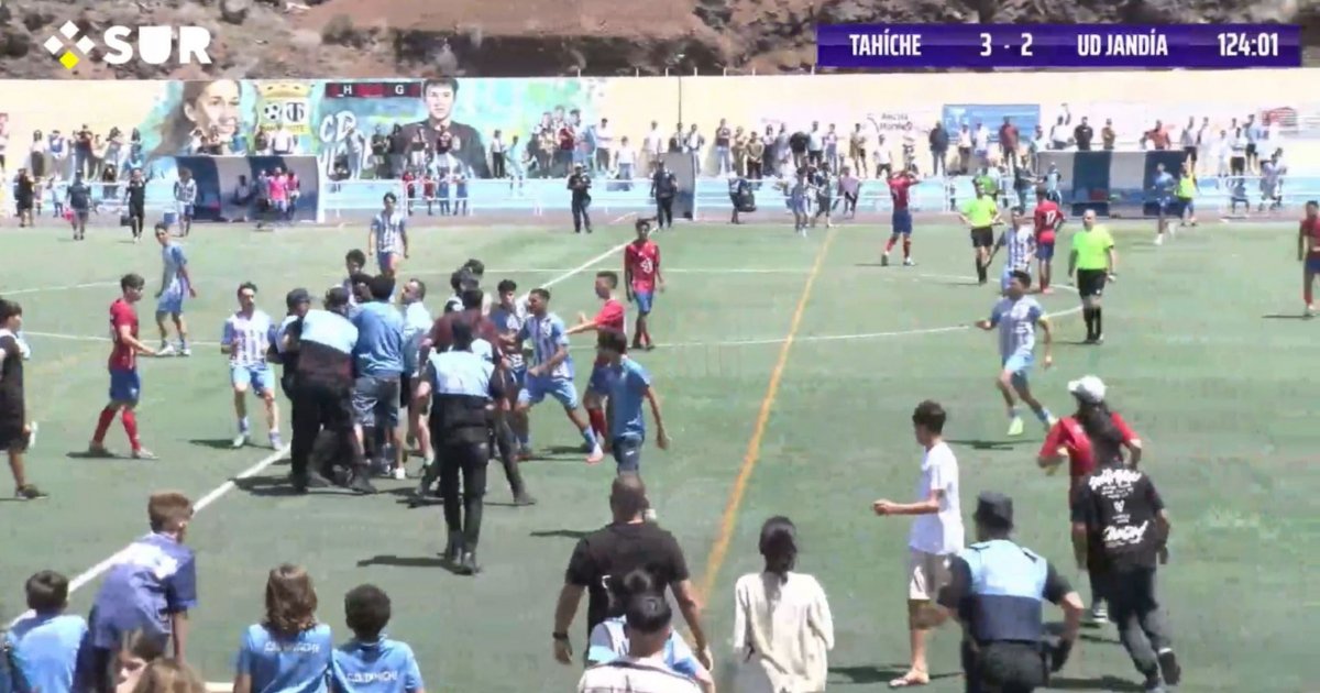 A brawl tarnishes the historic promotion of CD Tahíche to Preferente