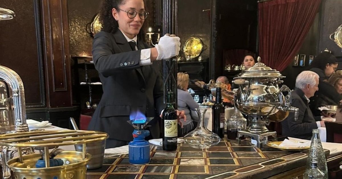 Diana Luque, the sommelier from Lanzarote who works in a 19th-century ...